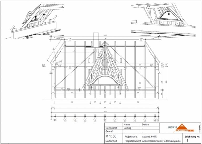 Holzbau an der Ostsee: Modernes Reetdach von SCHNOOR